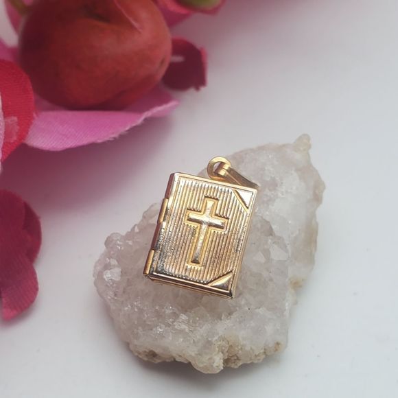 religious | Jewelry | Rarebible Cross Locket Holy Pictures Necklace ...